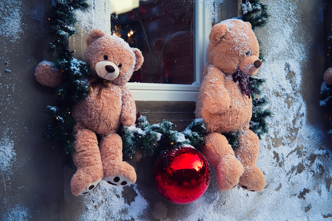 The History of Teddy Bear Window Displays